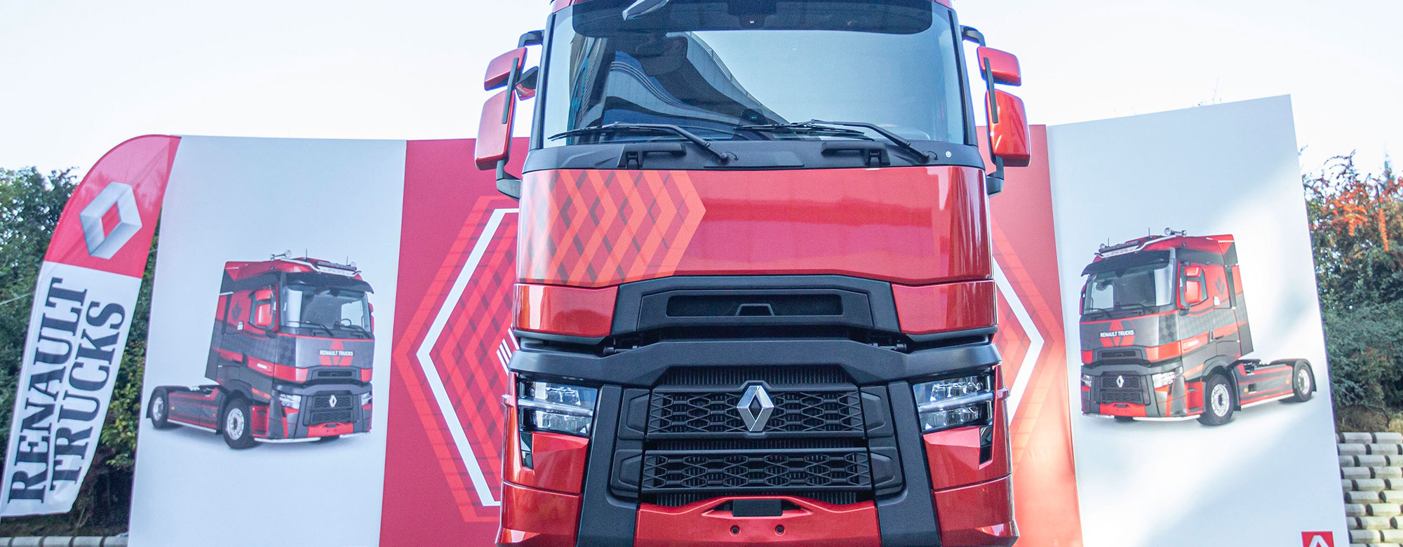 YENİ RENAULT TRUCKS T, C, K SERİLERİ, TÜRKİYE’DE TURUNDA | Renault ...